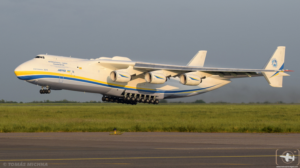 DAY DREAMING! The Antonov An-225 Mriya Finally Reaches Australia!