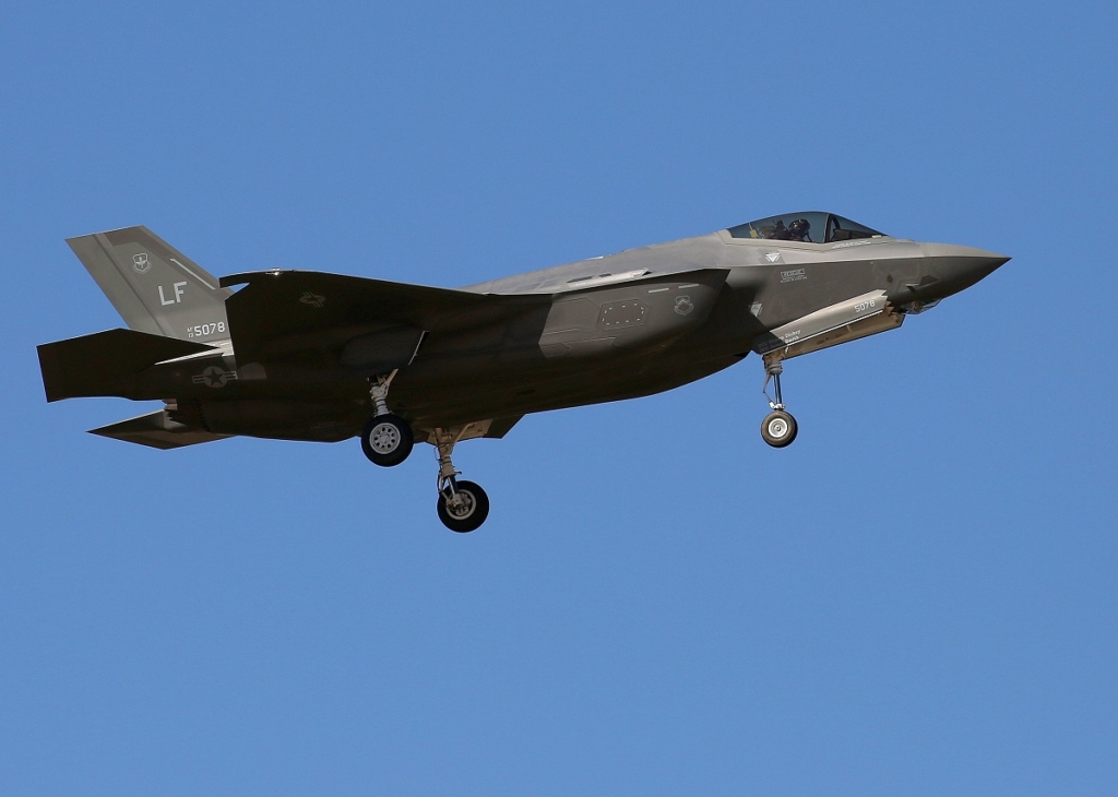 Photograph Southwest Arizona’s Fast-Jet Circuit in Five Days